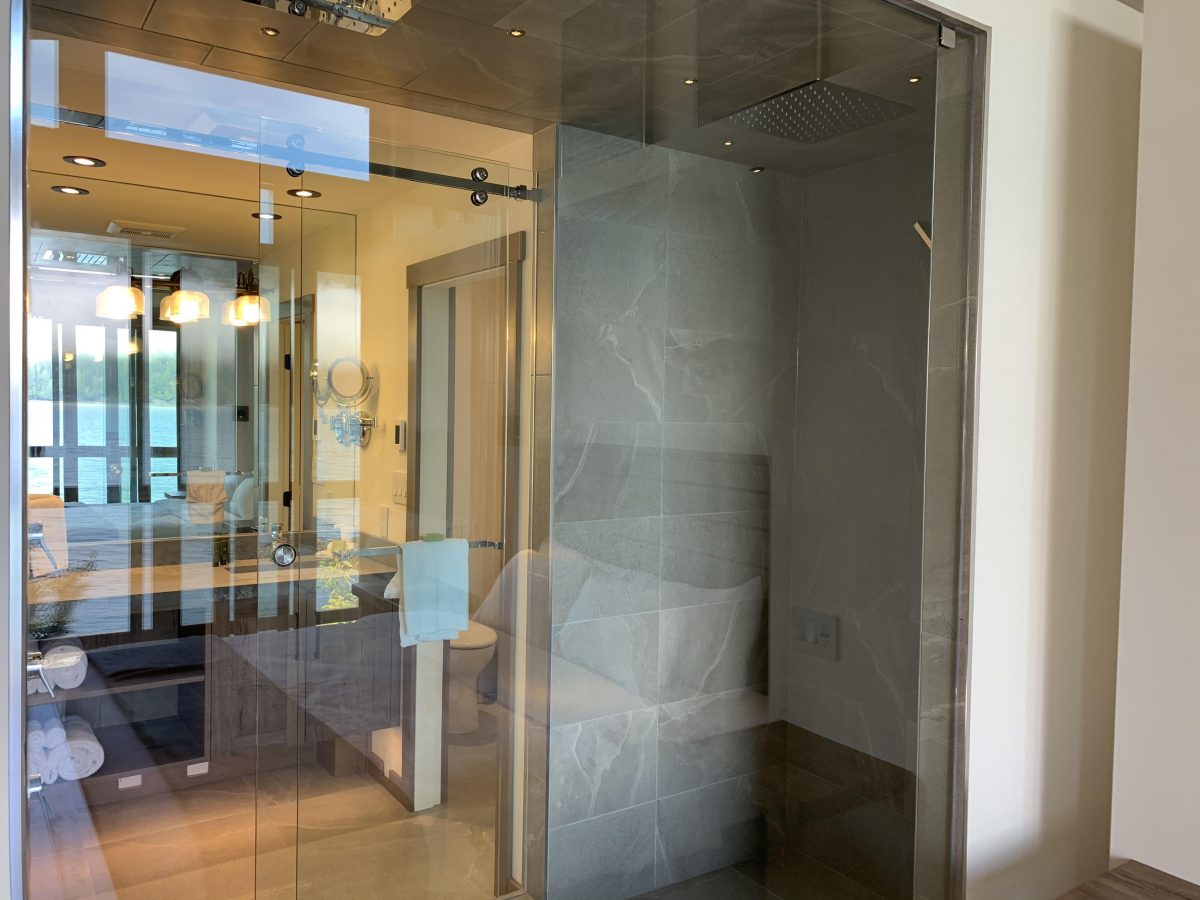 Viewpoint Studios with Private Hot Tub - Wild Renfrew